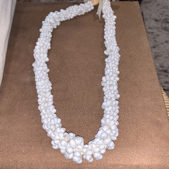 Jewelry | Vintage Hawaiian White Shell Necklace | Poshmark